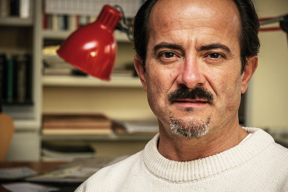 ENTREVISTA CON DANIEL TORRES, CUATRO DÉCADAS DE COMPROMISO CON EL ...